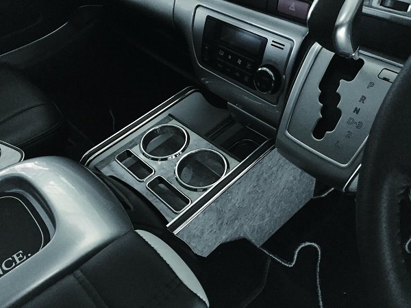 ハイエース用 LEGANCE インテリア ダストボックスを販売。 カスタムパーツ専門店 200Kモータリング